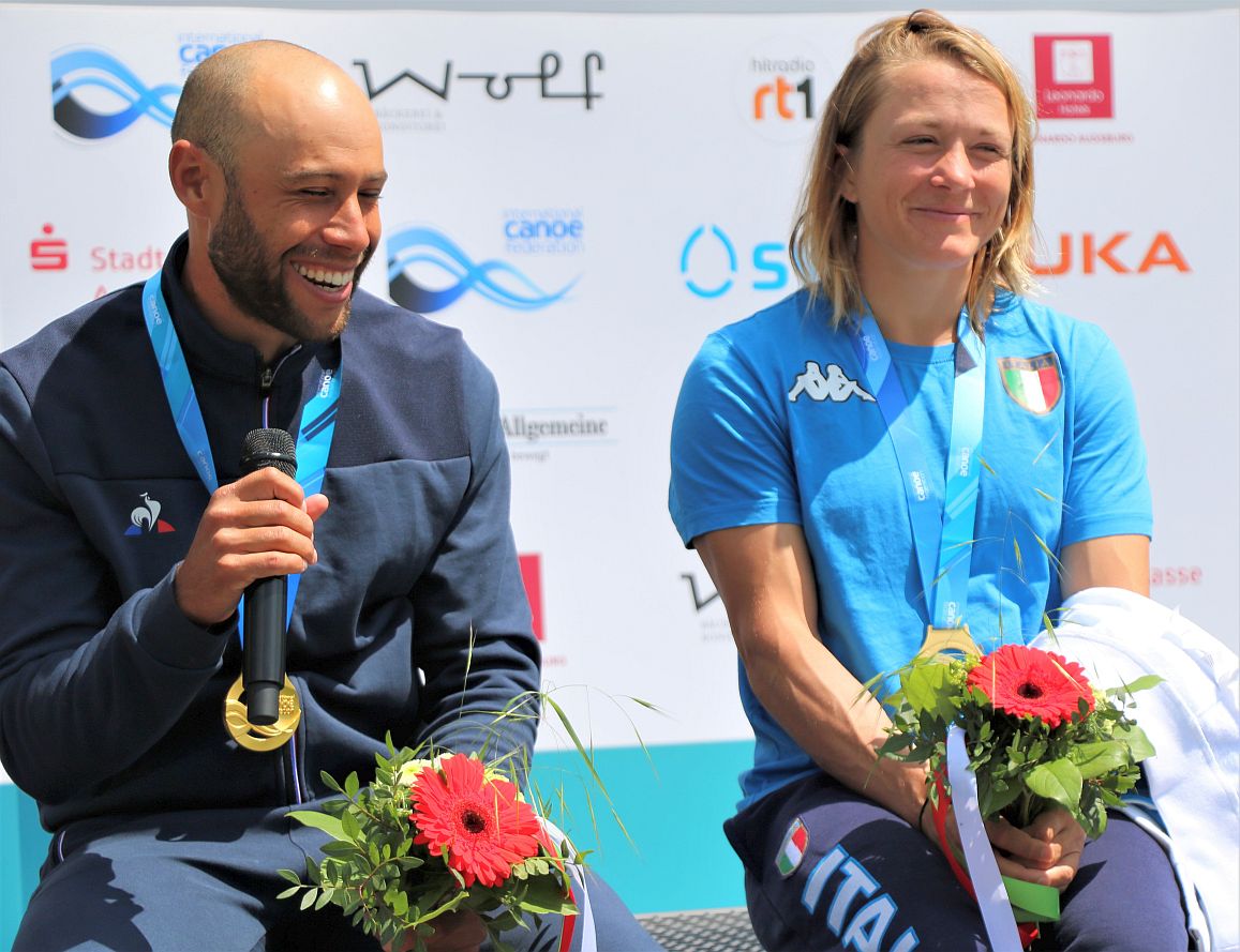 Zwei erstmalige Goldmedaillengewinner setzten sich im Kayak Cross an ...